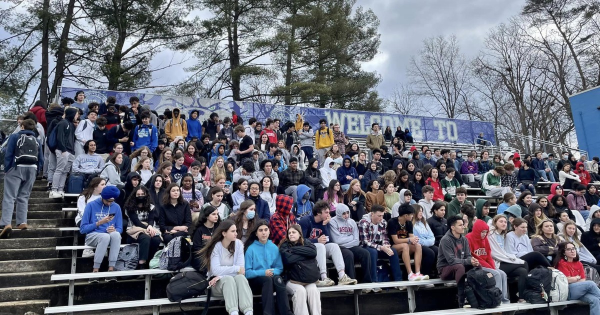 Churchill Students Stage Walk Out Against Antisemitism - Montgomery ... Churchill Students Stage Walk Out Against Antisemitism - Montgomery ...