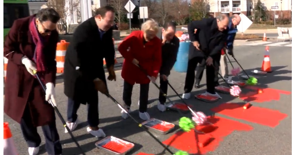 Officials Paint New Dedicated Bus Lane - Montgomery Community Media