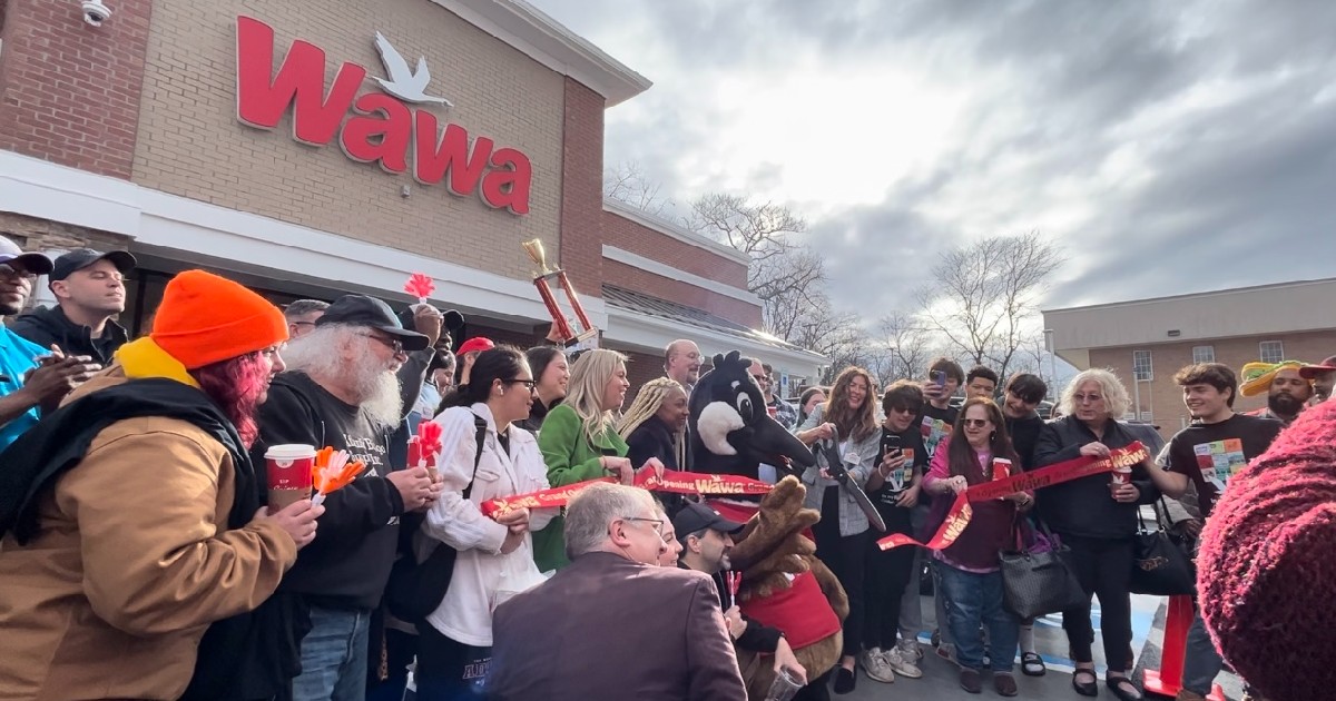 County's First Wawa Opens in Gaithersburg - Montgomery Community Media