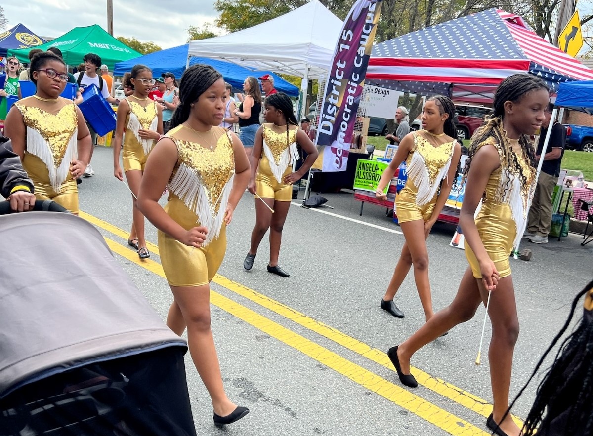 Mcsisters Foundation Donates Uniforms To Germantown Dazzling Divas Dance Team Montgomery